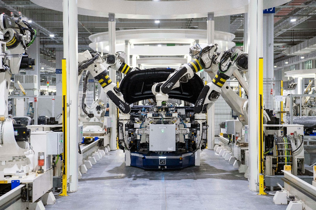 Navigating Global Supply Chain Challenges in Automotive Manufacturing ...